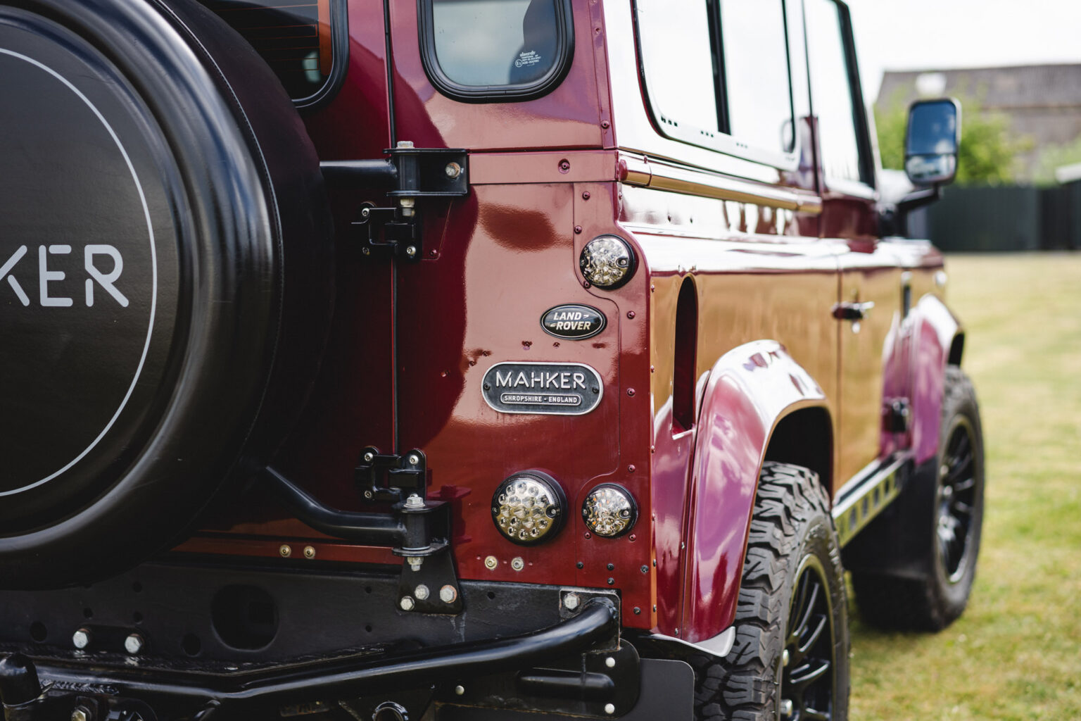 Land Rover Defender 90 M57 – Wee Red – Mahker online store